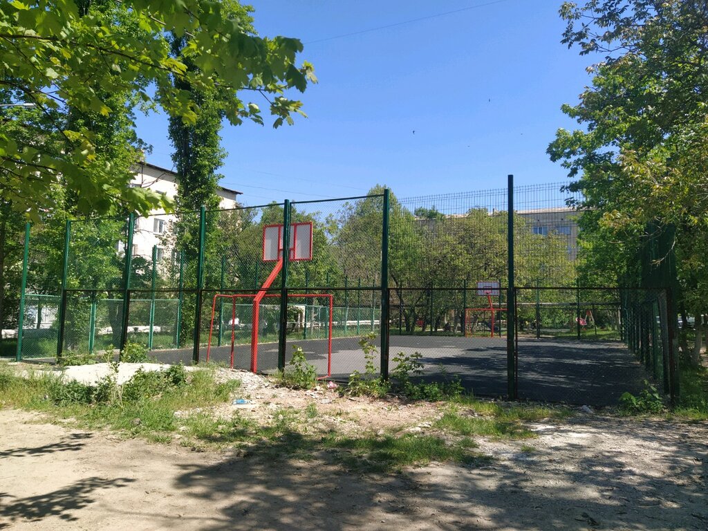 Spor alanı Баскетбольная площадка, Simferopol (Akmescit), foto