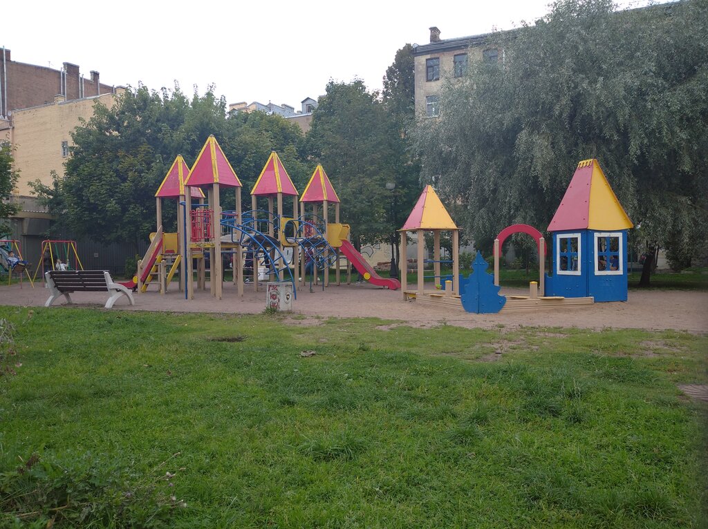 Oyun alanı Playground, Saint‑Petersburg, foto