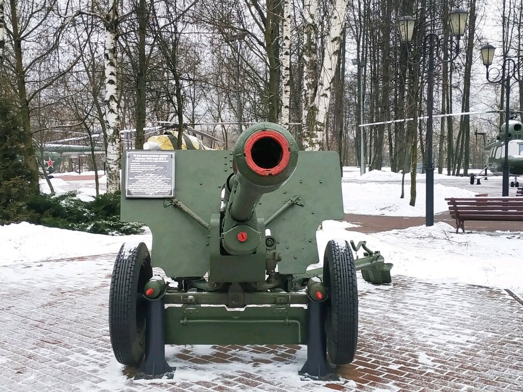 Teknoloji anıtı 76-мм дивизионная пушка образца 1942 года (ЗИС-3), Vitebsk, foto