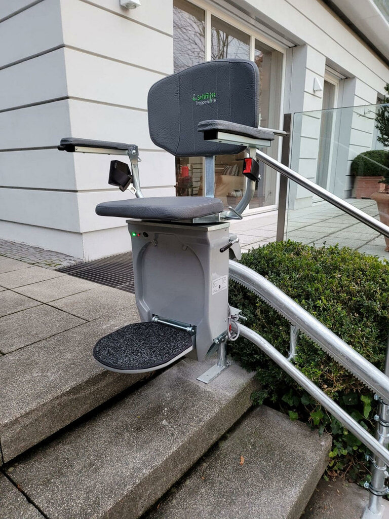 Asansörler, asansör ekipmanları Rüdiger Schmitt Treppenlifte GmbH, Baden‑Wurttemberg, foto