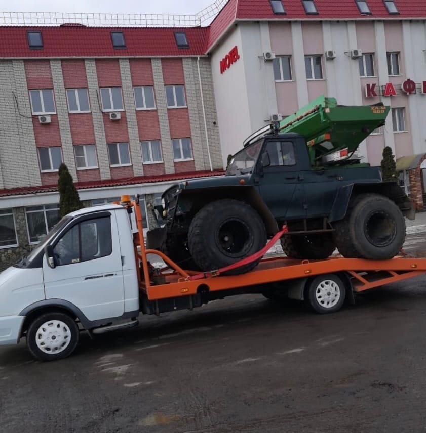 Çekici hizmeti Эвакуатор, Engels, foto