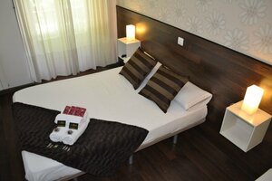 Hostal El Brezo (Madrid, Calle Princesa), otel  Madrid'den