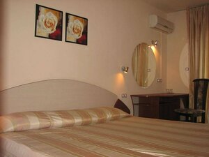 Hotel Palma (Burgas Region, Burgas, kvartal Sarafovo, ulitsa Komsomolska, 5), otel  Burgaz'dan