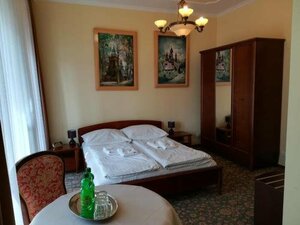 Victoria Cechini (Lesser Poland Voivodeship, Powiat Nowosądecki, Krynica-Zdrój, Krynica Zdrój), otel  Krinitsa'dan