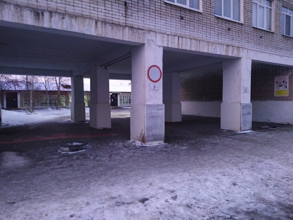 Ortaokul Srednyaya shkola № 1 imeni I. I. Marina, Krasnoufimsk, foto