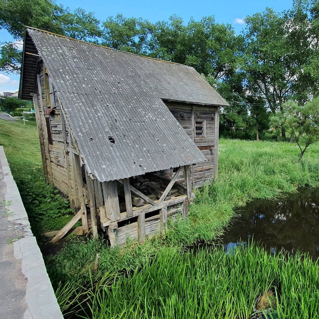 Turistik yerler Водяная мельница, Grodnenskaya oblastı, foto