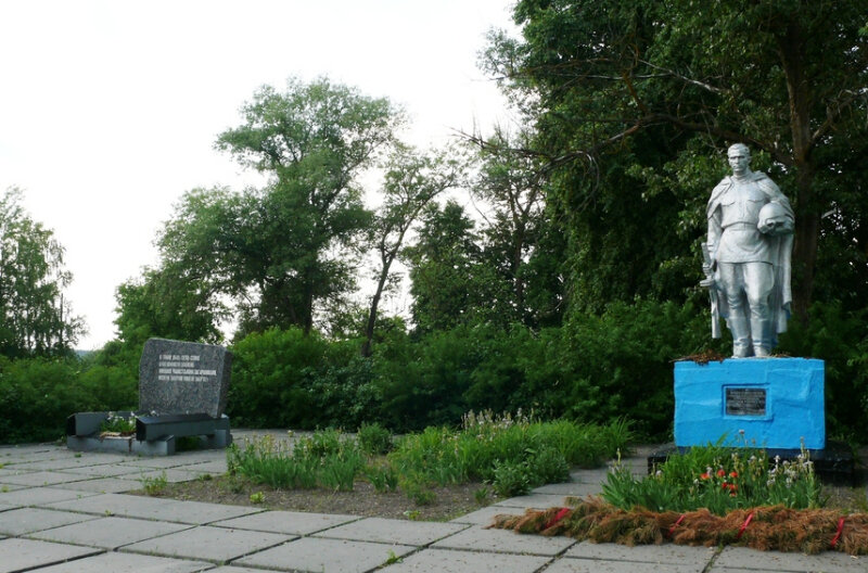 Anıt, heykel Братская могила воинов, Kiev Bölgesi, foto