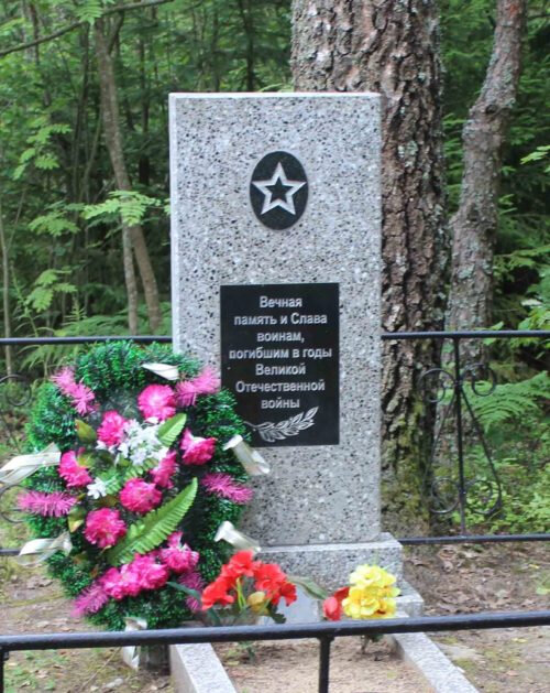 Anıt, heykel Братская могила, Mogiliovskaya oblastı, foto