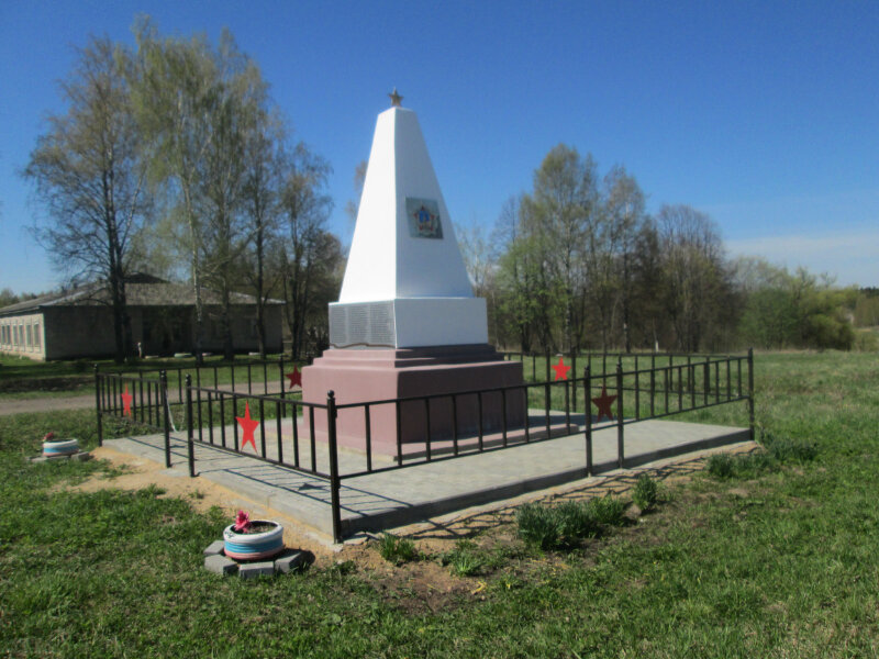 Anıt, heykel Мемориал Великой Отечественной войны, Vladimirskaya oblastı, foto