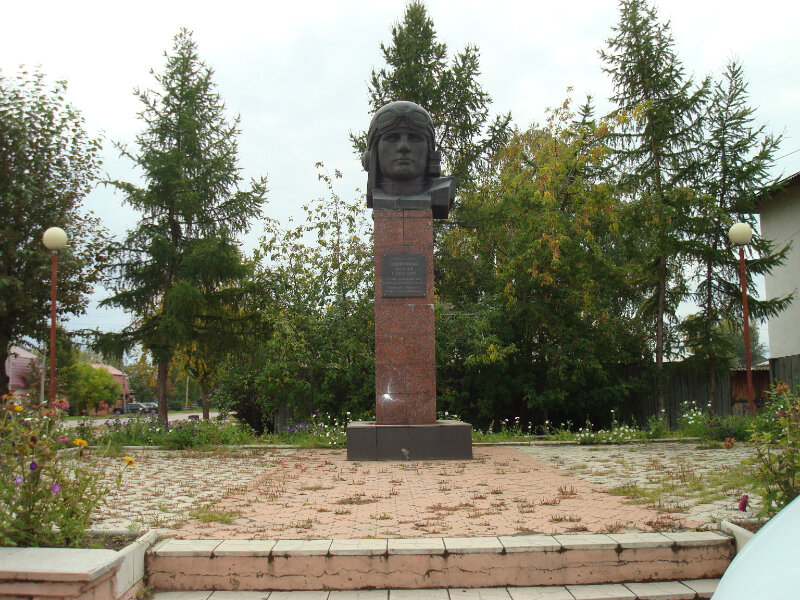 Anıt, heykel В.С. Олейников, Krasnoyarski krayı, foto