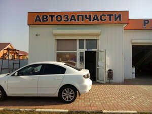 Станция тех. обслуживания (Verkhnyaya ulitsa No:1, posyolok Rodniki), otomobil servisi  Krasnodarski krayından