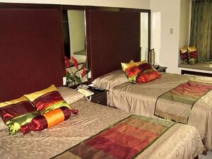 Filipiniana Hotel Calapan (Bicol Region, Sorsogon, Irosin, M. Roxas Street), otel  Calapan'dan