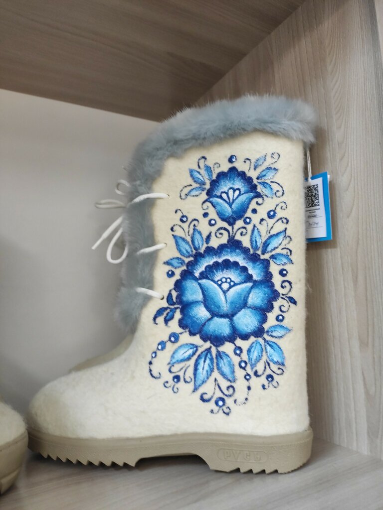 Giyim mağazası Russkie Uzory, Gatchina, foto