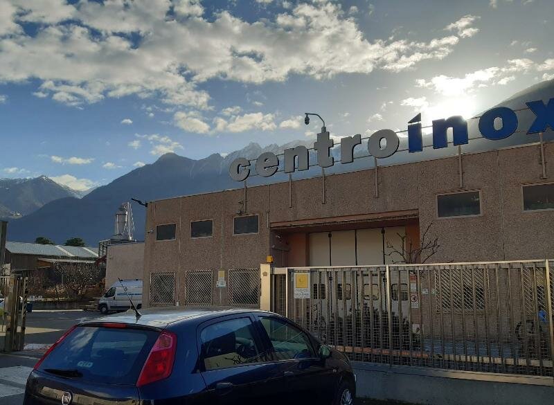 Mobilya mağazaları Centro dell'Inossidabile, Lombardiya, foto
