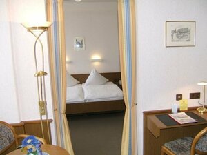 Hotel Lessing-Hof (Lower Saxony, City of Brunswick, Okerstraße), otel  Brunswick'ten