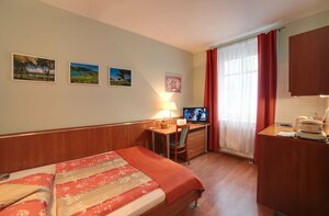 Penzion Fan (Karlovarský kraj, Karlovy Vary), otel  Karlovy Vary'den