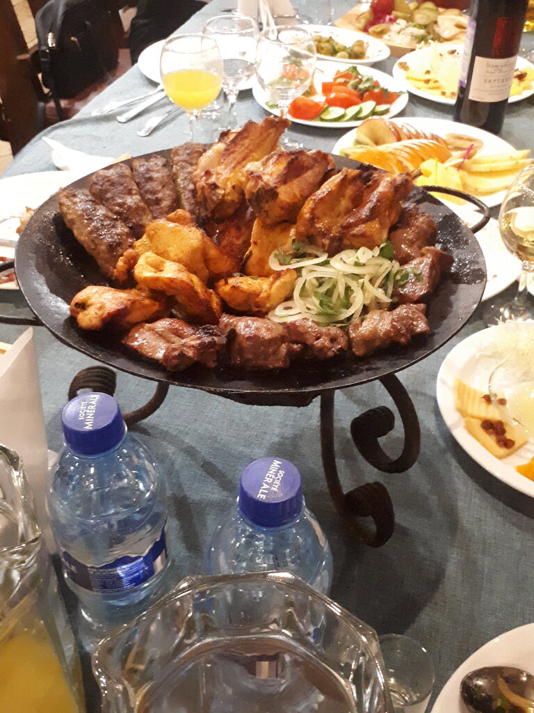 Restoran Mangal House, Naberejniye Çelny (Yar Çallı), foto