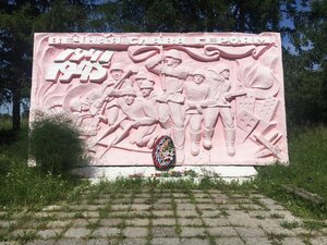 Воинам-землякам, погибшим в годы Великой Отечественной войны (Sverdlovsk Region, Turinskiy munitsipalny okrug, selo Korkinskoye), anıt, heykel  Sverdlovskaya oblastından