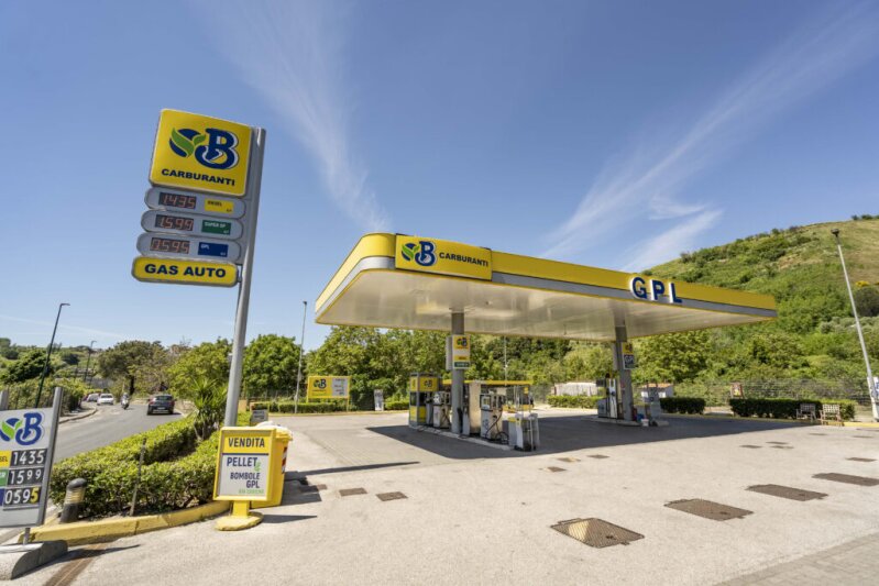 Otogaz dolum istasyonu Stazione di servizio B Carburanti, Campania, foto