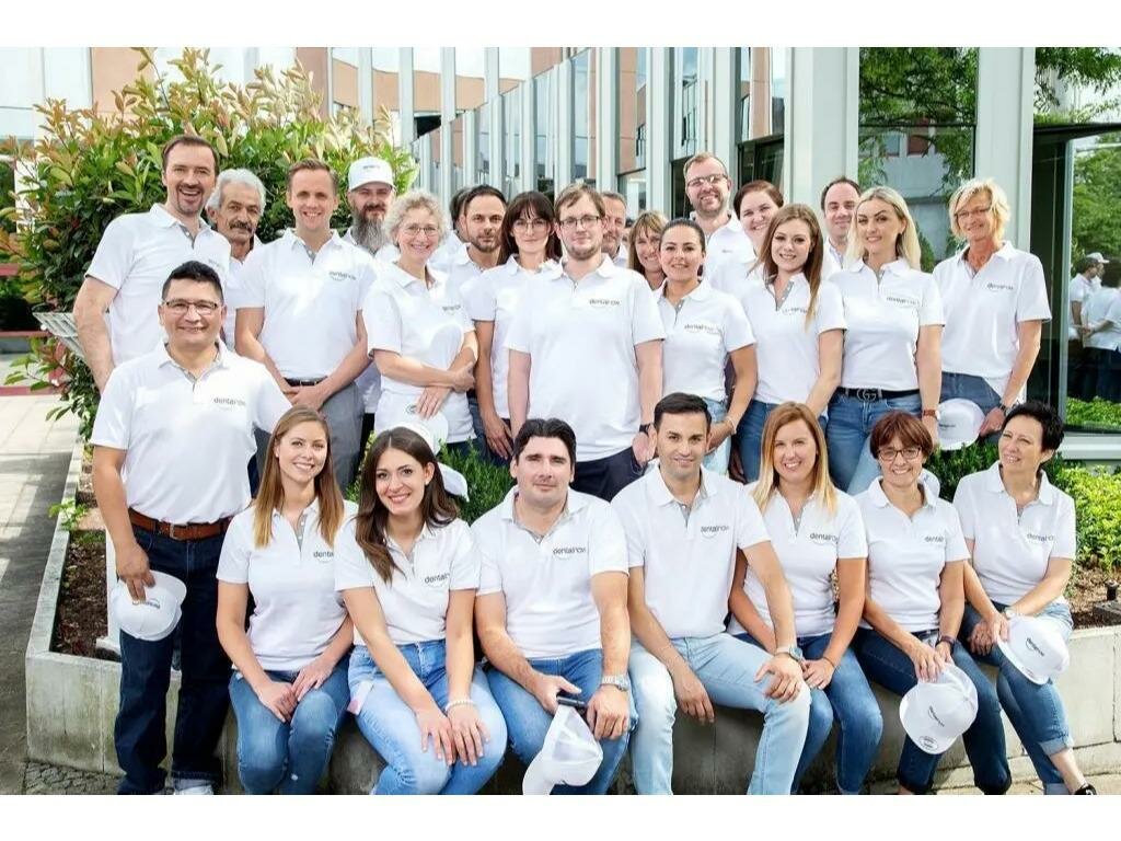 Toplu taşıma yönetimi ve bakımı Dentalnow GmbH – Standort München, Münih, foto