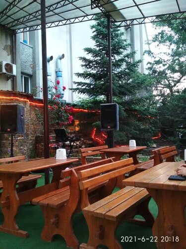 Bar Zeleniy Dvorik, Saki (Sak), foto