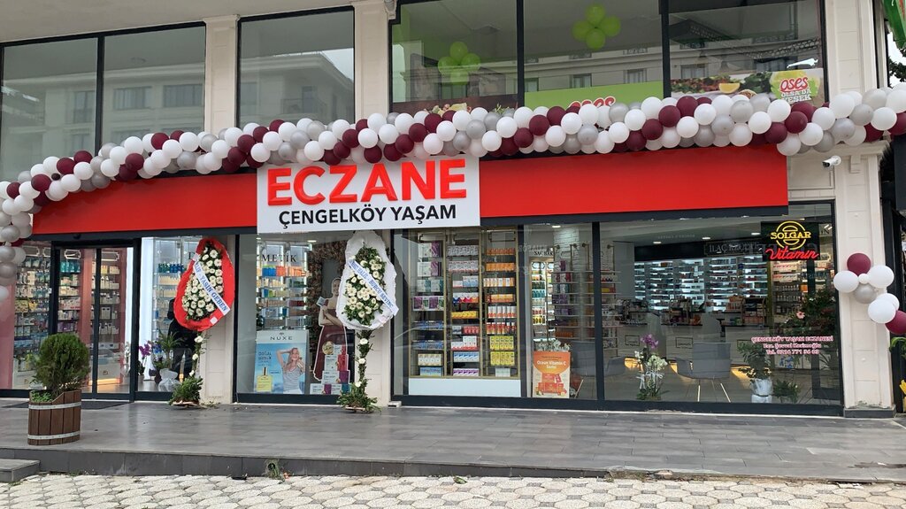 Eczaneler Çengelköy Yaşam Eczanesi, İstanbul, foto