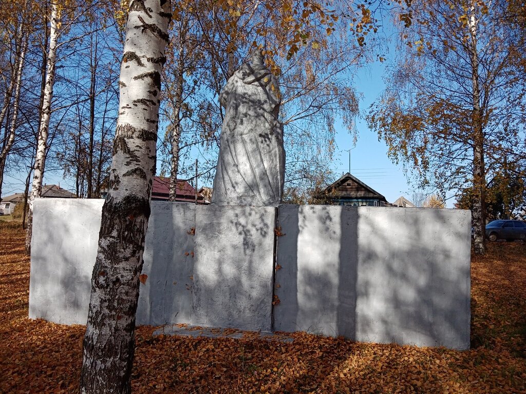 Anıt, heykel Воинам, павшим в Великой Отечественной войне, Kirovskaya oblastı, foto