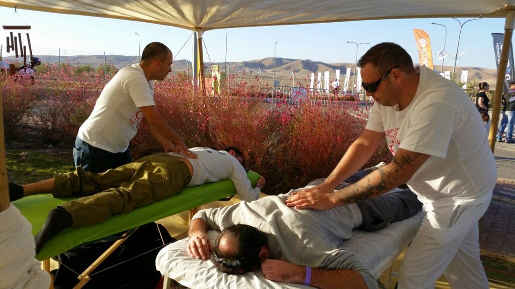 Masaj salonları רונן מגע מרפא -מפחית כאבים מעסה מקצועי 0525533295, Rişon LeTsiyon, foto