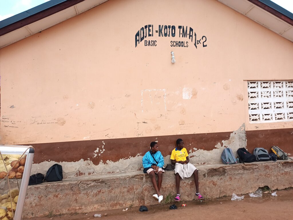 Ortaokul Adjei-kojo Tma 1 and 2 Basic schools, Dünya, foto