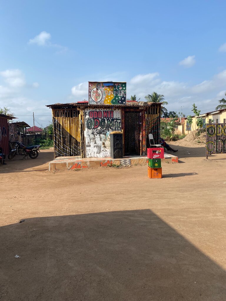 Bar Odo Nti Corner, Dünya, foto