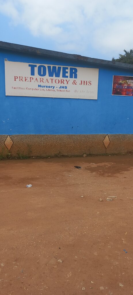 Ortaokul Tower Preparatory And Jhs, Dünya, foto