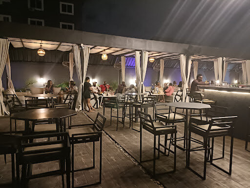 Bar Elites, Dünya, foto