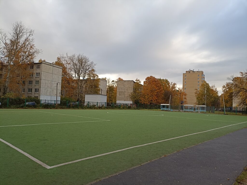 Spor alanı Футбольное поле, Saint‑Petersburg, foto