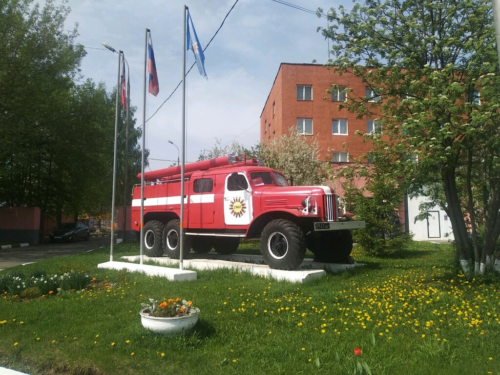 Teknoloji anıtı Пожарный автомобиль АЦ-30, Izhevsk, foto
