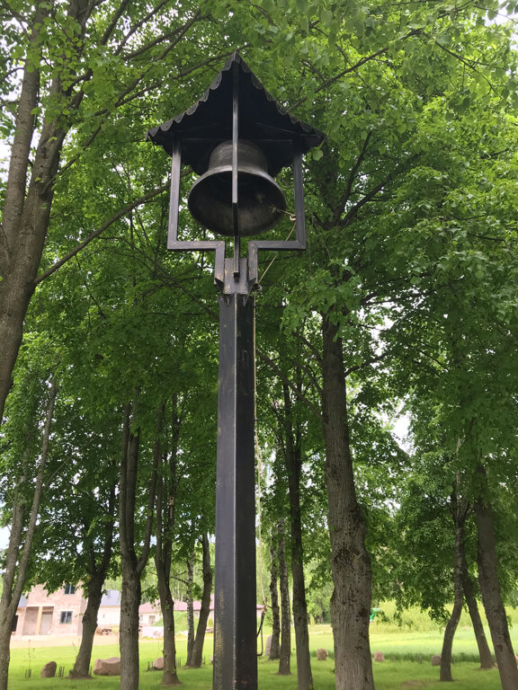 Anıt, heykel Сожженная деревня Старина, Minskaya oblastı, foto