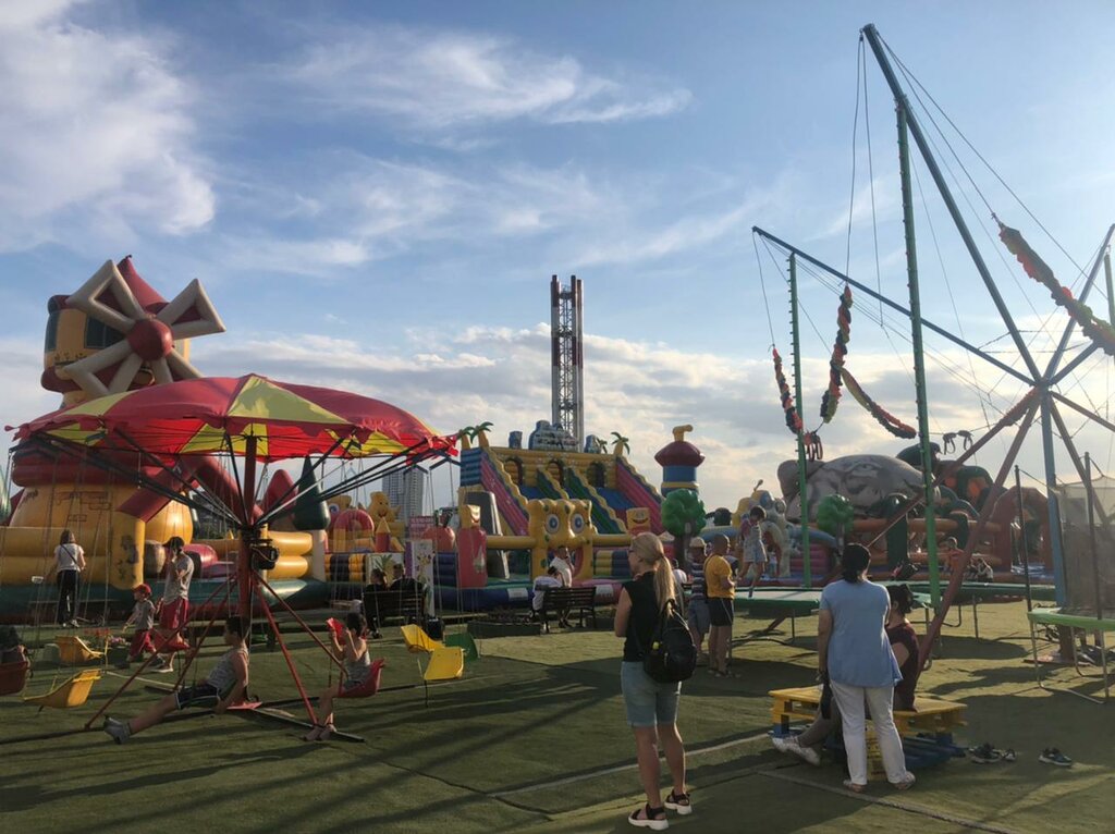 Lunapark Парк аттракционов, Saint‑Petersburg ve Leningradskaya oblastı, foto