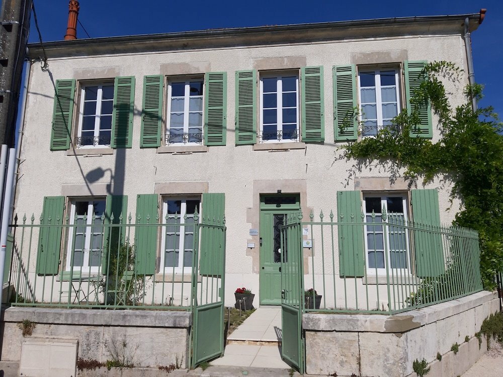 Otel Les Volets Verts Aulnay, , foto