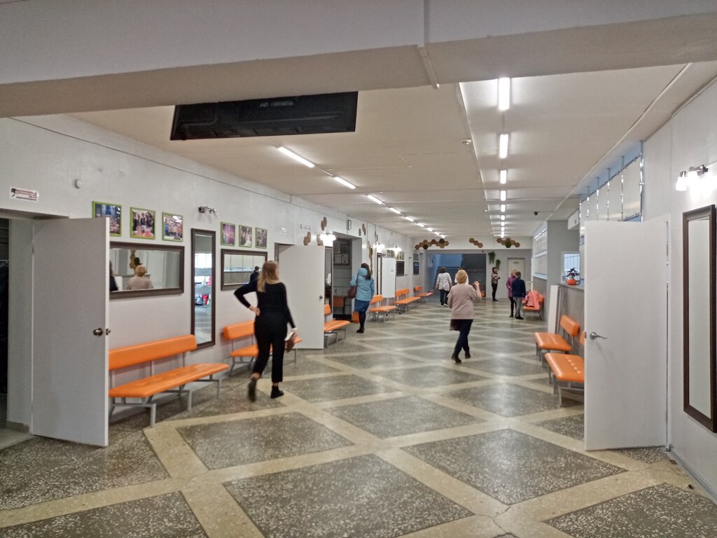 Fen lisesi, sosyal bilimler lisesi Divnogorskaya obshcheobrazovatelnaya gimnaziya № 10, Divnogorsk, foto