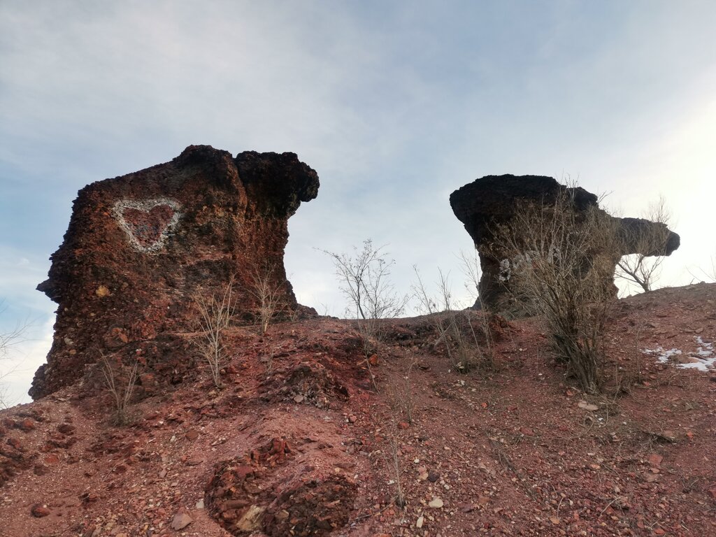 Dağ zirvesi Рогатый террикон, Makeevka, foto