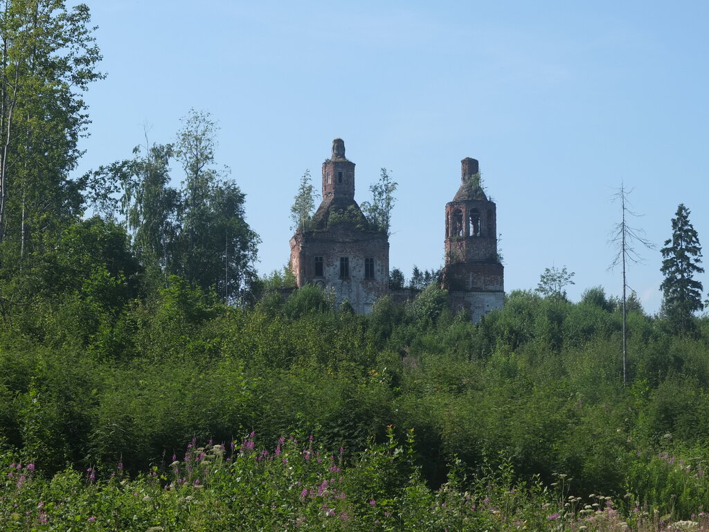 Ortodoks kiliseleri Tserkov Nikolaya Chudotvortsa V Chalovo, Kostromskaya oblastı, foto