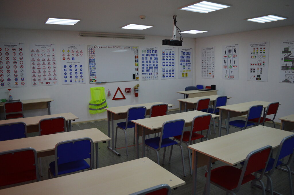 Sürücü kursları Formula, Tiumen, foto