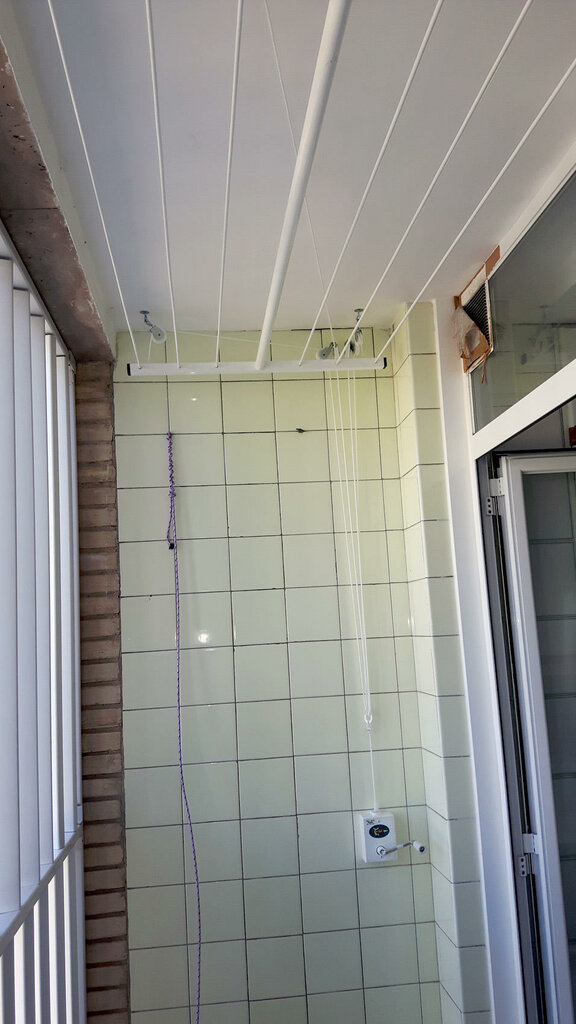 Banyo ve klozet mağazaları Ferretería Electricidad Ruano, Madrid, foto