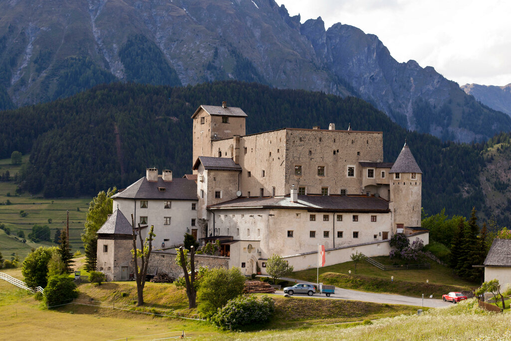 Emlak ofisi Schloss Naudersberg, Tirol, foto