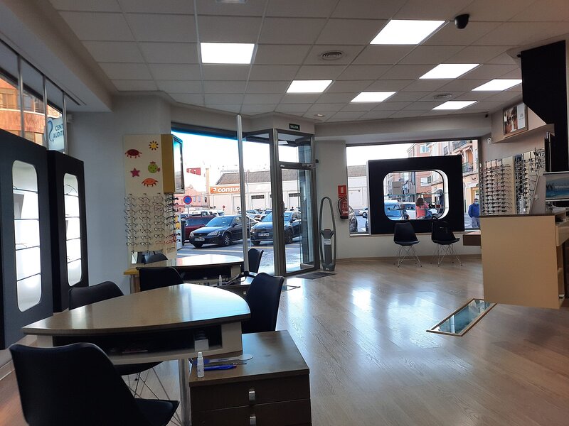 Giyim mağazası Centro Óptico Audiológico Burriana, Valensiya, foto