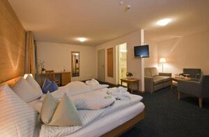 Bellevue (Graubünden, region Imboden, Via Nova, 66), otel