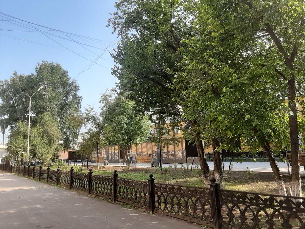 Anıt, heykel Аллея Героев, Leninsk‑Kuznetski, foto