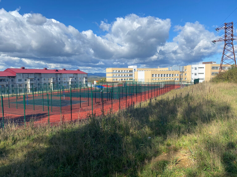 Ortaokul Средняя Общеобразовательная школа № 1, Dolinsk, foto
