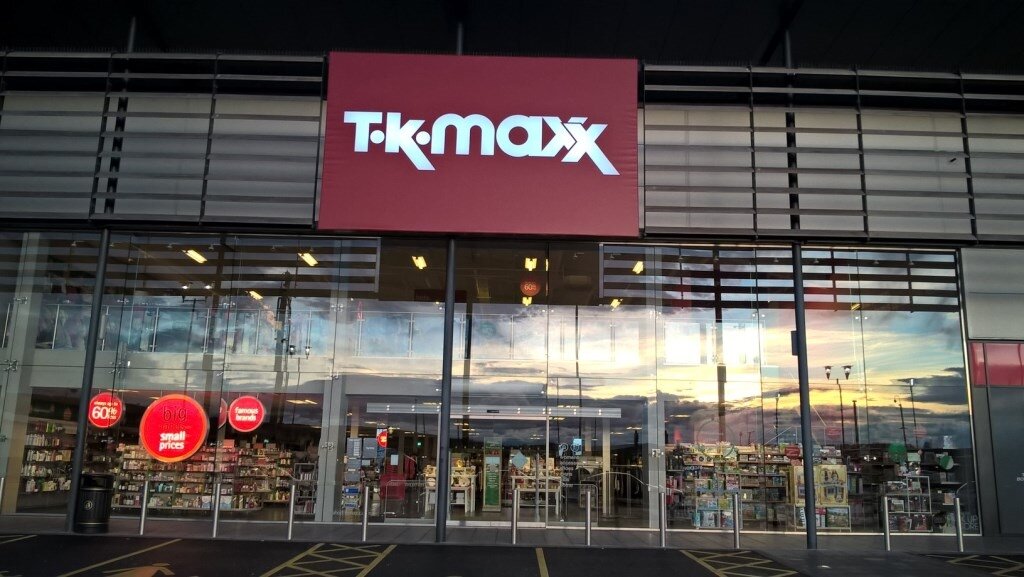 Büyük mağazalar Tk Maxx, İngiltere, foto