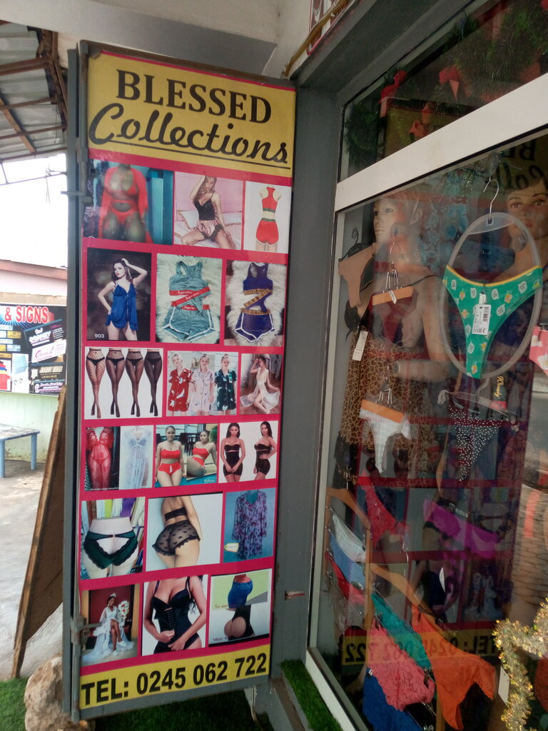 Giyim mağazası Blessed Collections, Akra, foto