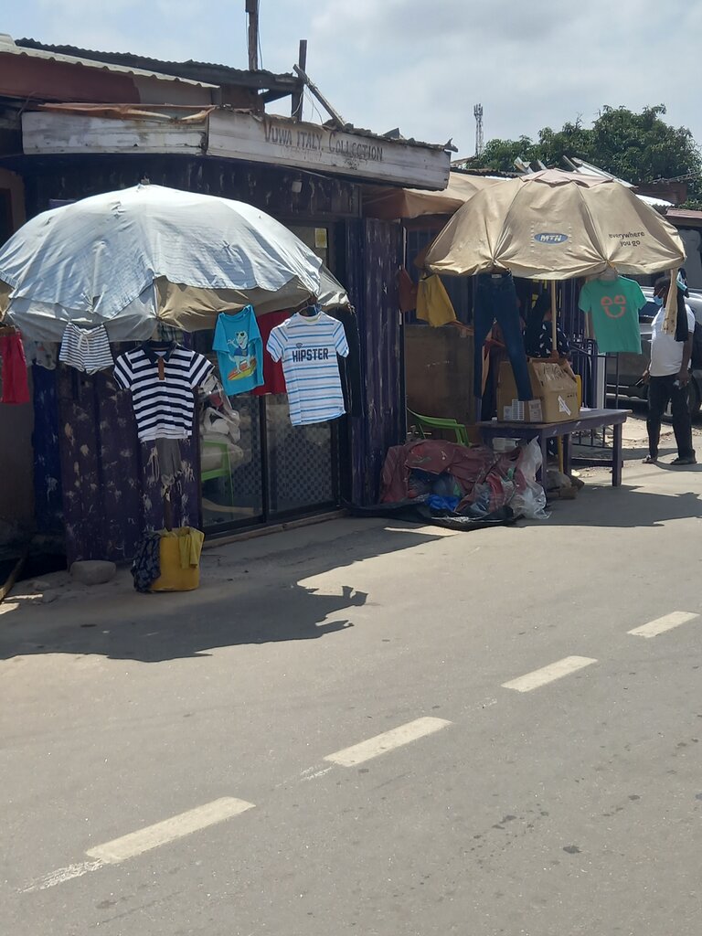 Çocuk giyim mağazaları Vuwa, Akra, foto